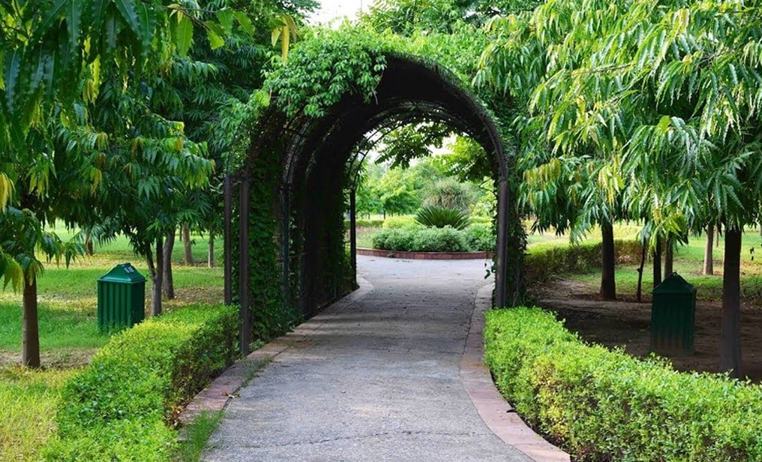 Best 6 Parks to Enhance your morning strolls in Gurgaon!